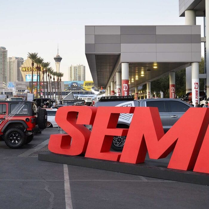 Traffic lights in different countries - International Driving Authority